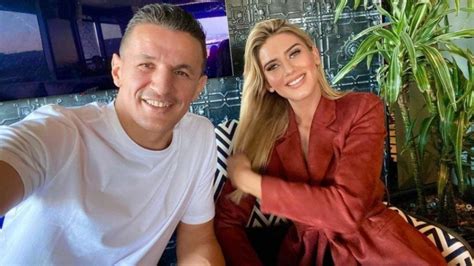 Robin Krasniqi Me Dedikim Emocionues Për Gruan Dhe Djalin Sa Shumë I Keni Jap Jetës Time Kuptim