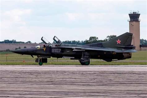 Wideo Mig 23 Rozbił Się Podczas Pokazu Lotniczego W Usa Carro E Motos