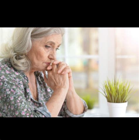 „Пиша ти докато спиш за да не се събудиш до друг човек“ Тя намери писмото на съпруга си и