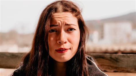 Things Average People Think Are Status Symbols That Mean Nothing To Highly Intelligent Minds