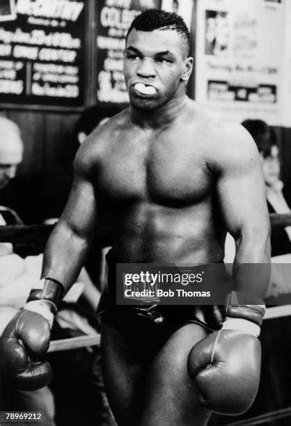 Boxing Training Mike Tyson Photos And Premium High Res Pictures Getty