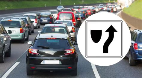 Що означає дорожній знак щит та вигнута стрілка має знати кожен водій Читайте на Ukr Net