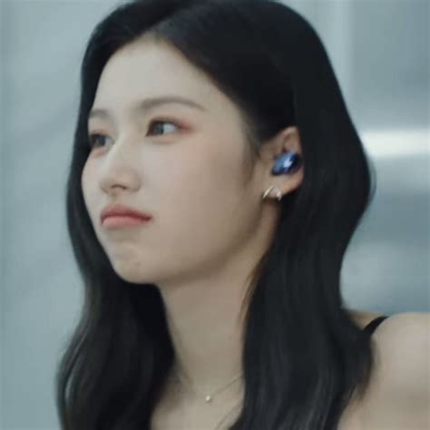 Nayeon Jeongyeon Momo Sana Jihyo Mina Dahyun Chaeyoung Tzuyu Twice 트와이스