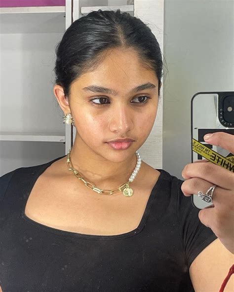 Vanitha Vijayakumar Daughter Jovika Viral Photos இணையத்தில் வைரலாகும் வனிதா விஜயகுமாரின் மகள்