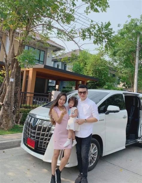 ย้อนดูหน้าเก่า แม่ตั๊ก ป๋าเบียร์ หล่อ สวย ที่เค้าว่า “มาไกลมาก”