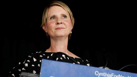 El Gobernador De Nueva York Triunfó Ante La Actriz De Sex And The City En Las Primarias