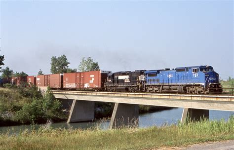 Railpictures Ca Marcus W Stevens Photo This Was The Only Time I Managed To Catch A Lmsx Dash