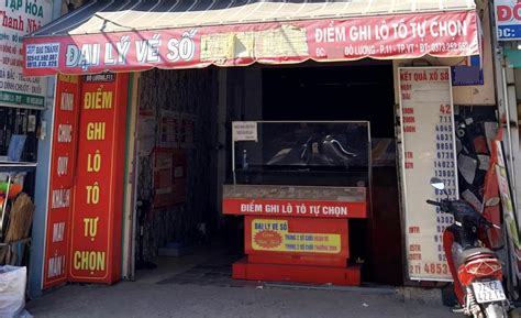 Bắt quả tang đối tượng đang ghi đề Báo Bà Rịa Vũng Tàu điện tử