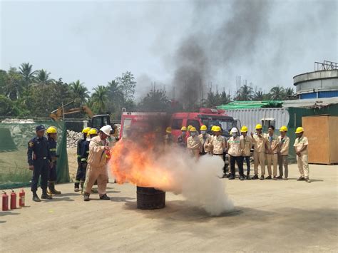 ကျိုက်လတ်မြို့နယ်တွင် မီးဘေးအန္တရာယ်ကြိုတင်ကာကွယ်ရေး ဇာတ်တိုက်လေ့ကျင့် သရုပ်ပြသခြင်းများ ဆောင်ရ