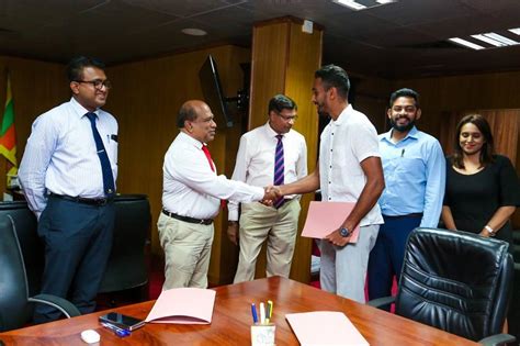 අමාත්‍යංශය ශ්‍රී ලංකා ක්‍රිකට් සහ යුපුන් අතර ඩොලර් ලක්ෂයක බැදීමක් Lnw Sinhala