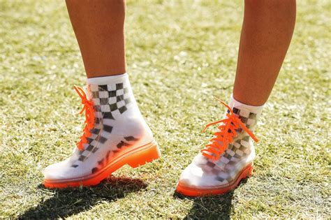 There Was Actually Some Decent Style At Coachella This Year Coachella Rubber Rain Boots Boots