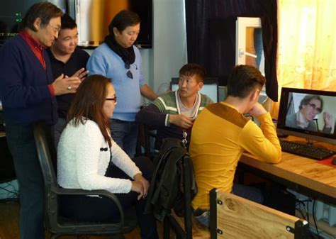 Дарханы сэтгүүлчид Марк Хантераас суралцана