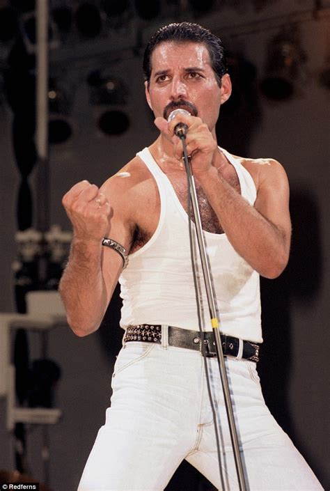 Chi è Freddie Mercury Età Altezza Peso Instagam Biografia Chi E