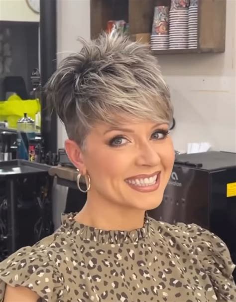 Pin By Margi Yeater On Hair Cuts Very Short Hair Short Hair Styles