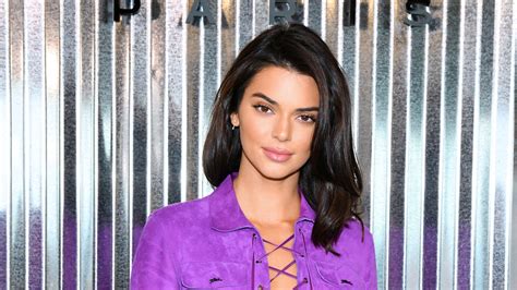 Kendall Jenner Prankt Ihre Familie Mit Einer Fake Verlobung