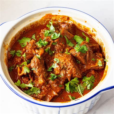 Aloo Gosht Indian Lamb And Potato Curry Recipe East Indian Recipes