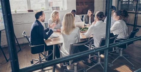 Whats The Difference Between Descriptive Predictive And Prescriptive Analytics