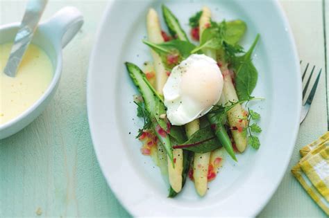 Lauwarmer Spargelsalat Mit Pochiertem Ei Rezept Küchengötter