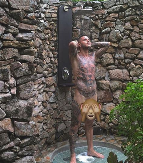 Wanda Nara subió dos fotos al borde de la censura Mauro Icardi desnudo y ella súper hot