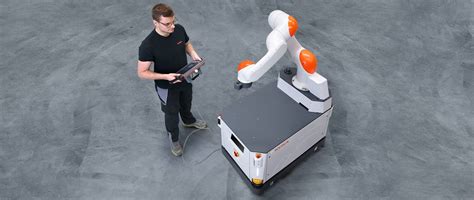 The Mobile Cobot Kmr Iisy Is Autonomous Flexible And Fast Kuka Ag