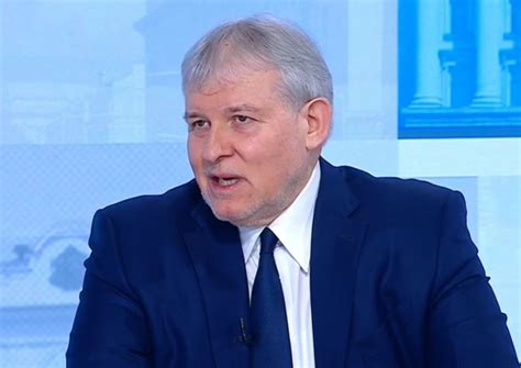 Румен Христов Има министри които трябва да бъдат сменени Габриел е добре да остане начело на