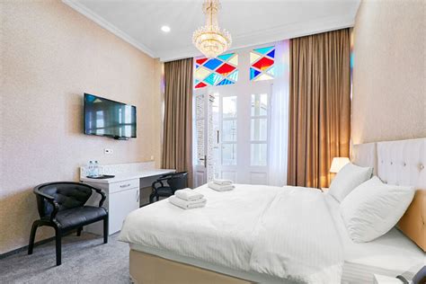 სასტუმრო აივანი სასტუმრო ძველ თბილისში სასტუმრო აბანოებთან რესტორანი ძველ თბილისში სასტუმრო