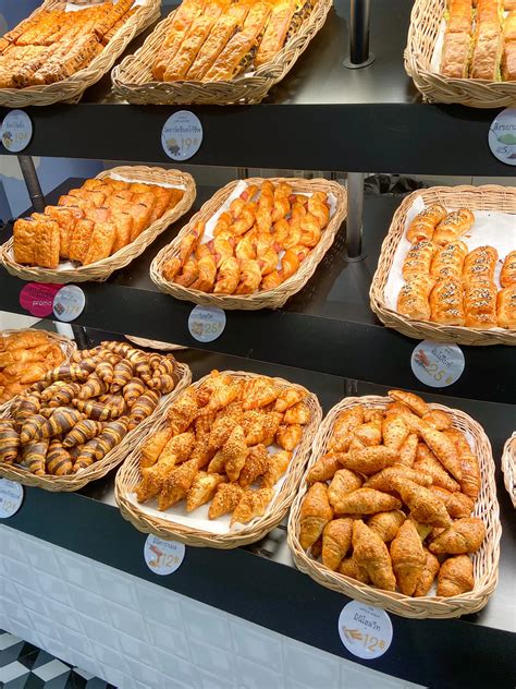 รีวิว “bonjour” ขนมปังสไตล์ฝรั่งเศส 🇫🇷 เริ่มต้นแค่ 6 🔥 แกลเลอรีที่โพสต์โดย Bbbewnt Lemon8