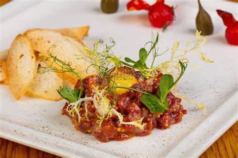 鞑靼牛肉和面包高清图片下载 正版图片503199650 摄图网