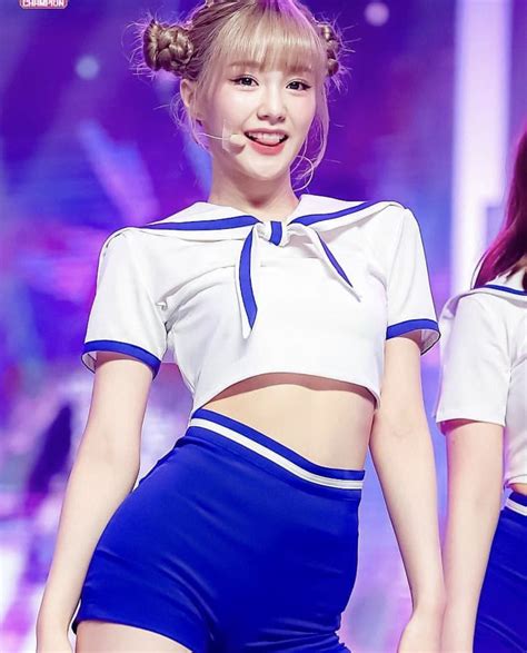 Nana에 있는 Elle （╹ ╹）♡님의 핀 의상 코디 여자 패션 패션