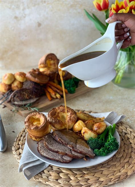 How To Classic English Roast Beef Dinner Chilli And Life