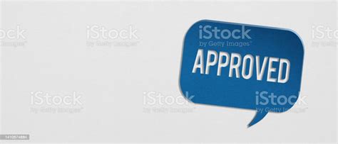 그런 지 회색 질감 배경으로 자른 파란색 거품 연설 용지에 승인 된 텍스트 복사 공간 포함 대화 풍선 문자 기호에 대한 스톡