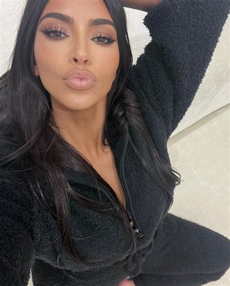 How To Recreate Kim Kardashians Signature Makeup Look Popxo