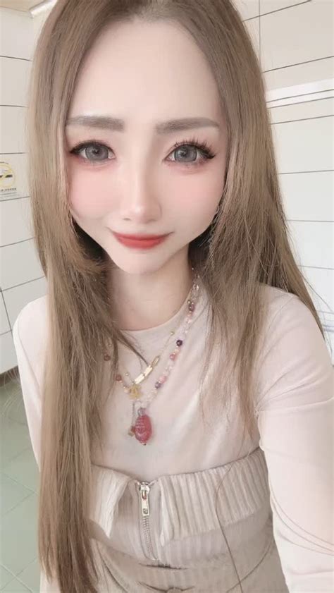 初二了🫶 你們在做什麼呀？ 小葵在一次祝福你們新年快樂💓💓