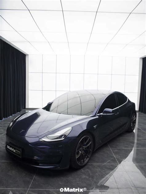 特斯拉ModelY Matrix矩阵改色膜星云蓝外表如同披上浩瀚宇宙 哔哩哔哩