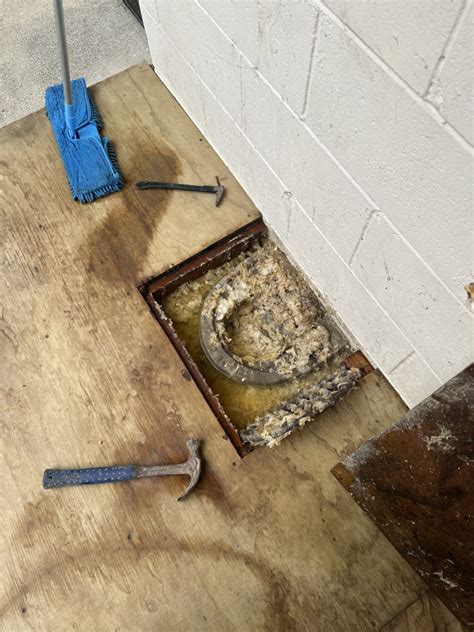 Blocked Overflow Relief Gully At Onehunga Response Drain Unblocking