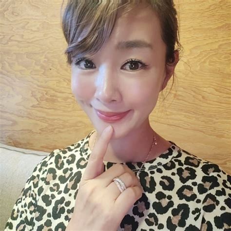 그녀의 고백 20년 만에 숨겨둔 아들 ‘깜짝 공개했다 셀럽스케치