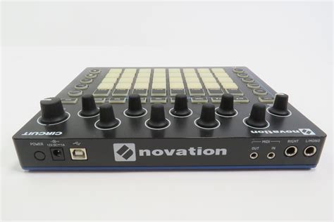 Novation Circuit Groovebox Midi Controller