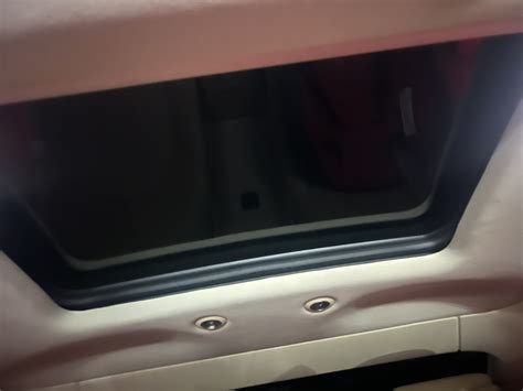 Не закрывается шторка люка — Audi A8 (D4), 4,2 л, 2011 года ...