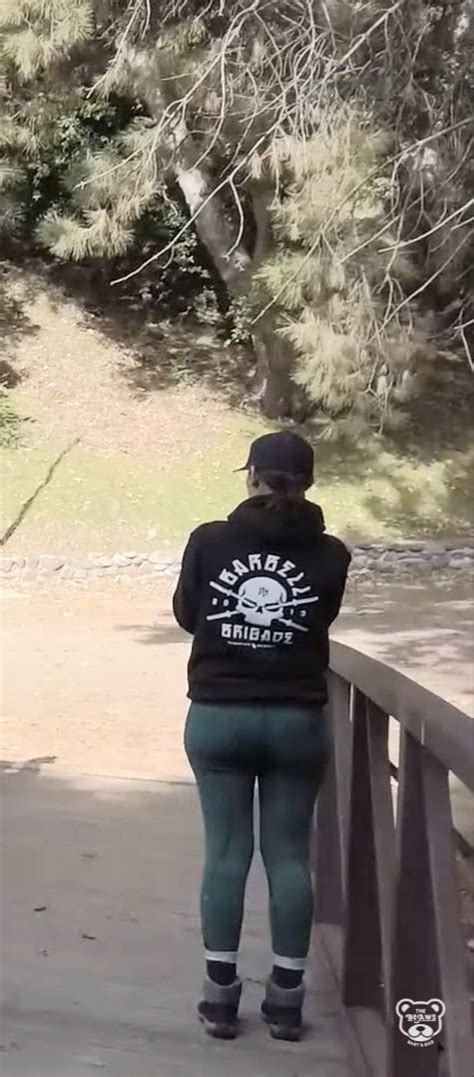 Literally Looks Like A Peach Scrolller