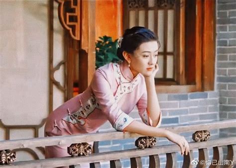 ปักพินโดย Vaaty23 ใน Liang Jie เหลียงเจี๋ย 梁洁