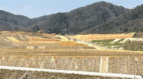 広島安芸高田市で大規模な農業団地整備の工事中