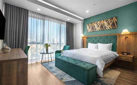 31 მარტის ჩათვლით თბილისში 5 ვარსკვლავიან სასტუმროში ნომერი 2 სტუმარზე საუზმით საუნა და