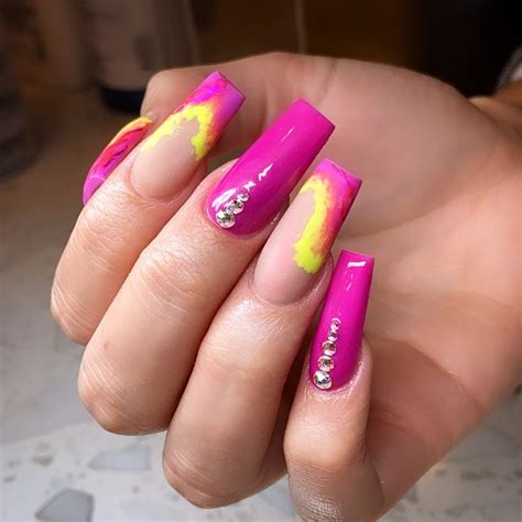 Mina Tran Ihnmstran • Instagram Photos And Videos