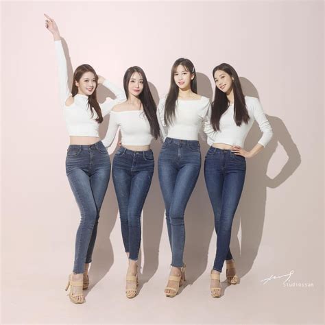 김남욱 On Instagram 스튜디오쌤 화보촬영 우정사진 단체사진 미스코리아 청바지에흰티 프로필사진 프로필촬영 스튜디오 모델 모델촬영