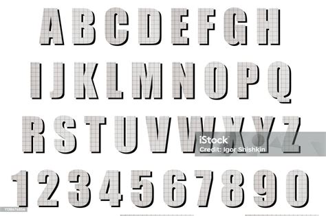 라틴어 알파벳 및 검정색 기판을 사용 하는 숫자입니다 정사각형 용지의 배경이 있는 글꼴 개념에 대한 스톡 사진 및 기타 이미지