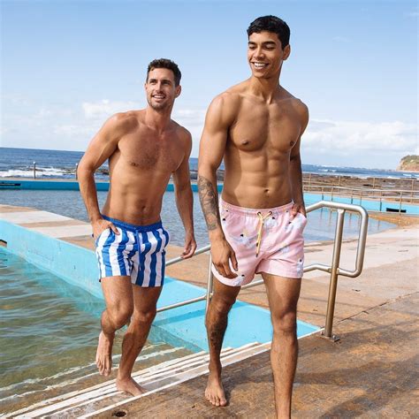 TendÊncias Da Moda Praia Masculina 2020 Homens Que Se Cuidam