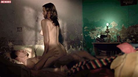 Голая Симона Илиеску в Psi