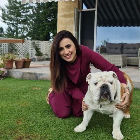 Madiha Naqvi Beautiful Pictures From Vacations Reviewitpk