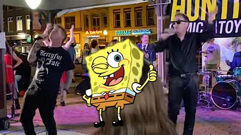 Corey Taylor Sings Spongebob Theme Song With Tom Kenny
