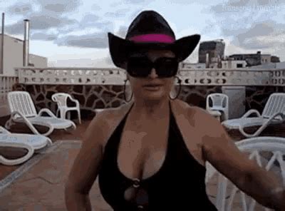 Cowgirl S